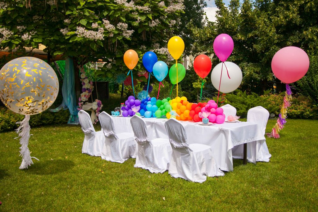 10 Last-Minute Balloon Decoration Ideas You Can Do It Yourself ...
